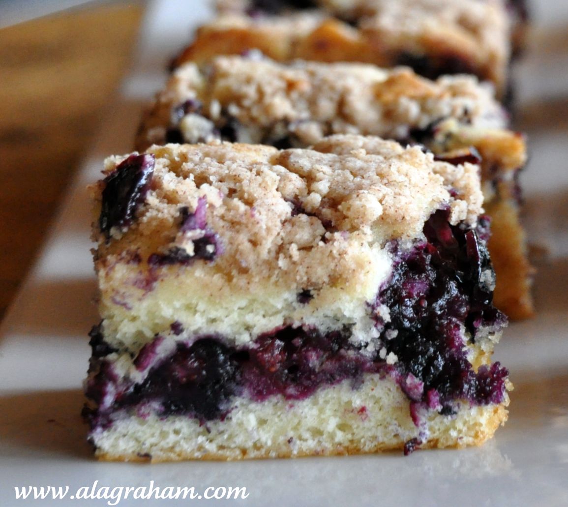 A LA GRAHAM: BLUEBERRY BUCKLE
