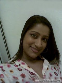 simple image collections: Srilankan famous TV presenter Ransi Ranasinghe