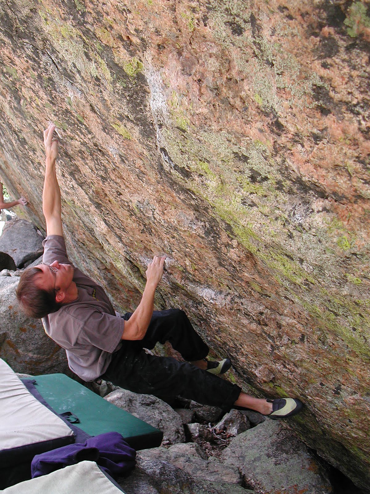 The Bouldering Book: Gripping Positions: Which is Best?
