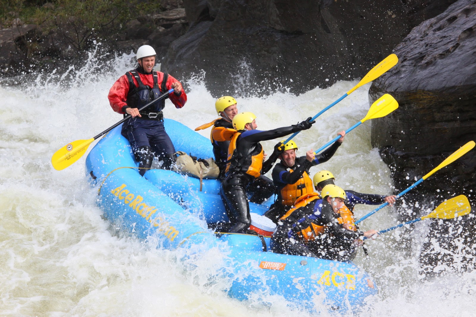 Family Adventure Zone: Extreme Rafting Trip Planning