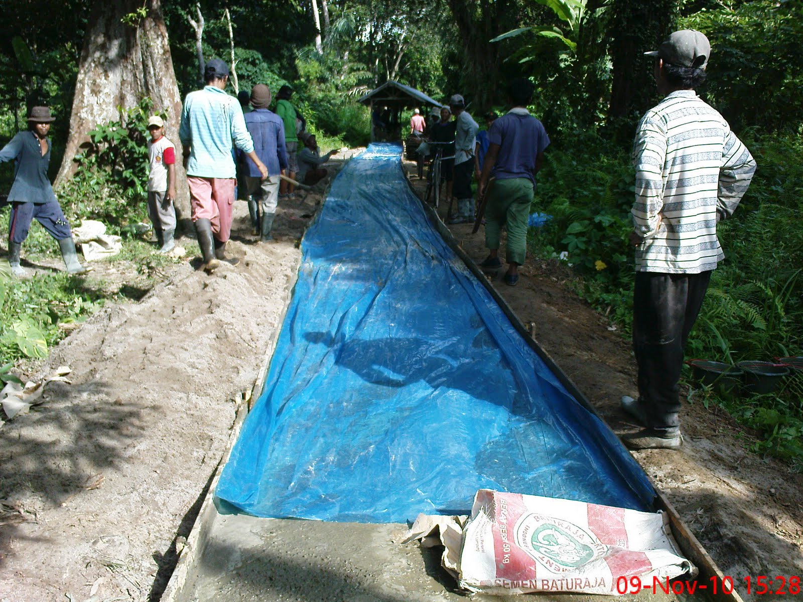 DESA SUKANEGERI: Hasil Pengerjaan Pengecoran 200 meter bantuan dana ... DESA SUKANEGERI: Hasil Pengerjaan Pengecoran 200 meter bantuan dana ...