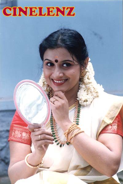 3all Pictures: Wallpapers Actress Sujithra in Kerala Traditional Saree