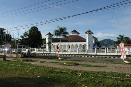MASJID PHOTOGRAPH: Masjid Di Pulau Bali Dan Nusa Tenggara