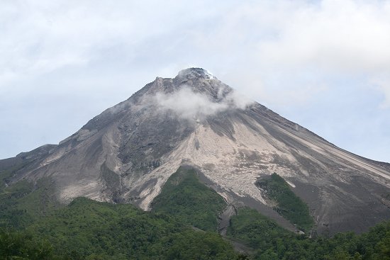 41+ Gambar Pemandangan Gunung Merapi
