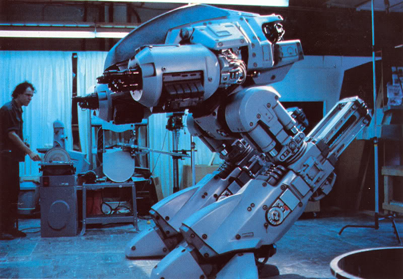 ED-209 - Enforcement Droid Series 209: Robocop (1987) - MonstruotecA