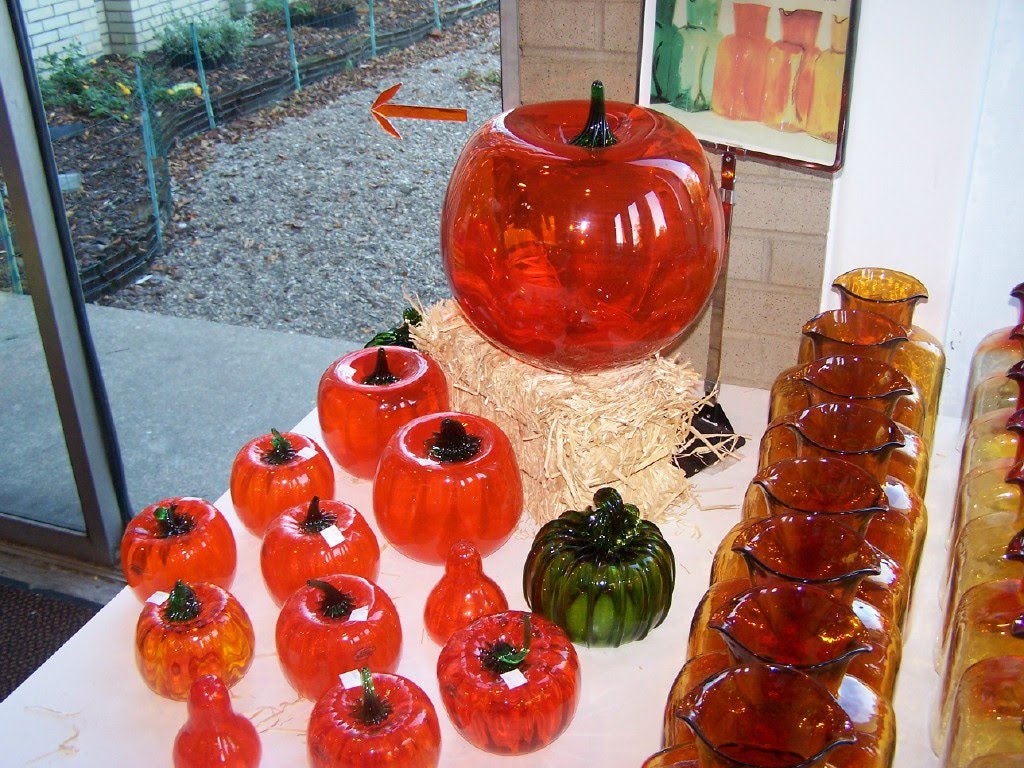 Heart of Glass - Blenko Glass: Blenko Glass - Pumpkins