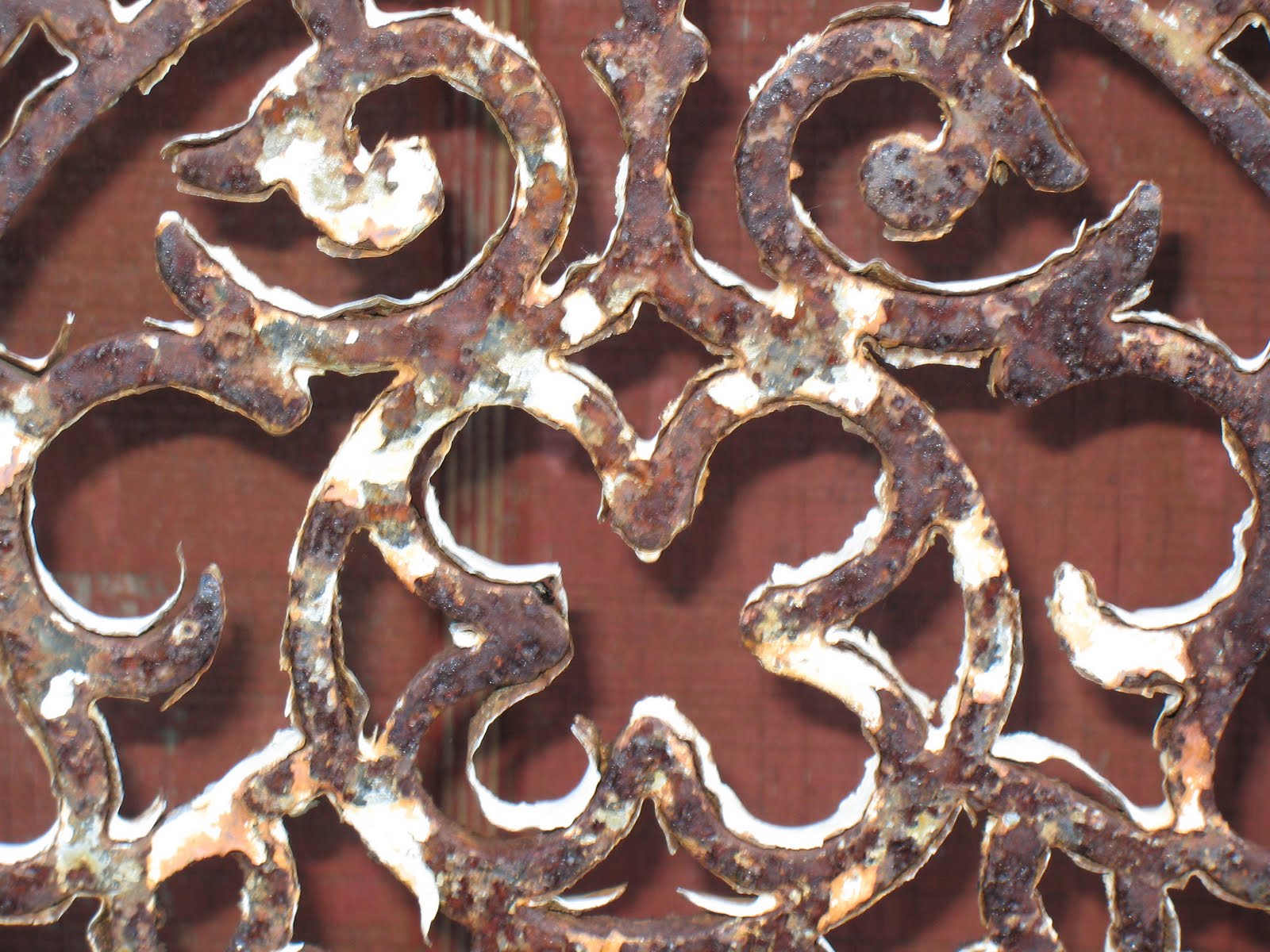 Trinket's Vintage Treasures: I LOVE rusty stuff...