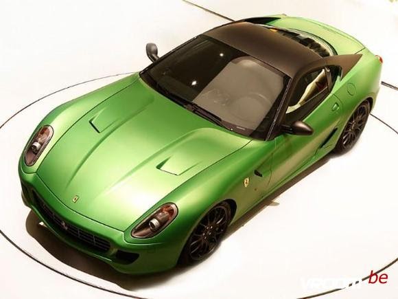 ecocentric: Voitures de luxe : vert sur et sous le capot