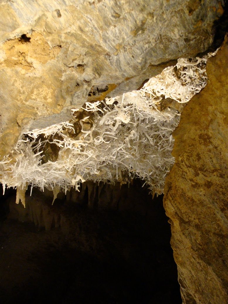 Geotripper: The Other California Goes Underground: Hella Hot Helictites ...