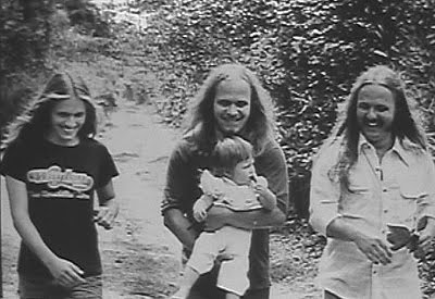 A hora do rock n roll: Ronnie, Donnie e Johnny - The Van Zant Brothers