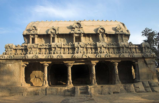 TEMPLE ARCHITECHTURE: MAHABALIPURAM TEMPLE.