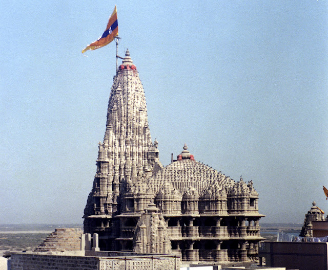 TEMPLE ARCHITECHTURE: DWARKADHEESH TEMPLE