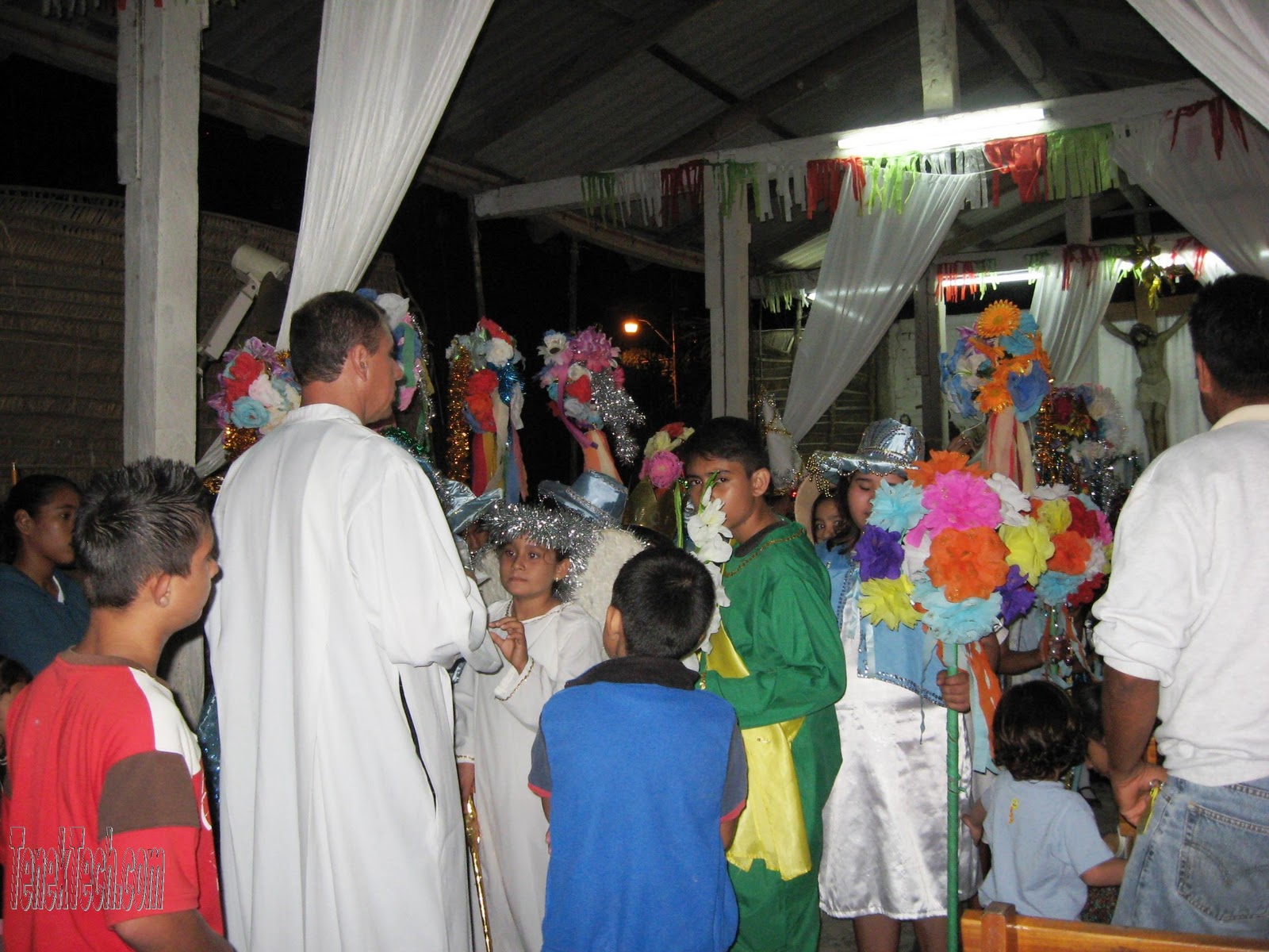 Living Barra de Navidad: Mexican Christmas Traditions - Las Posadas in ...