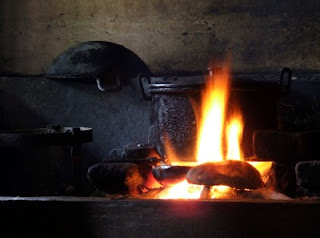 De Sulap Of Monggisan: kayu api VS tong gas VS renjatan elektrik!!