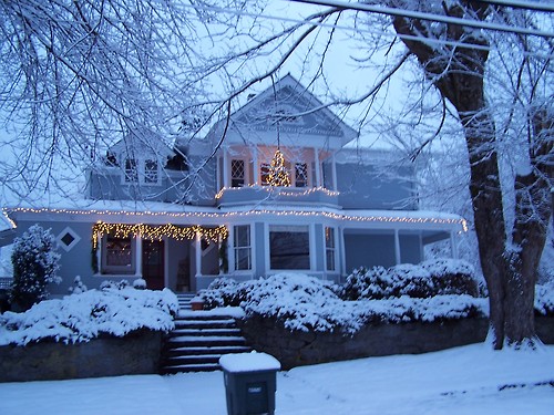Beautiful Snow House Pictures