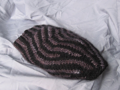 S P L E N D O R = -: Short Rows Wavy Hat by Lee Meredith