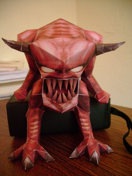 Elias paper models: Demonio ( DooM )