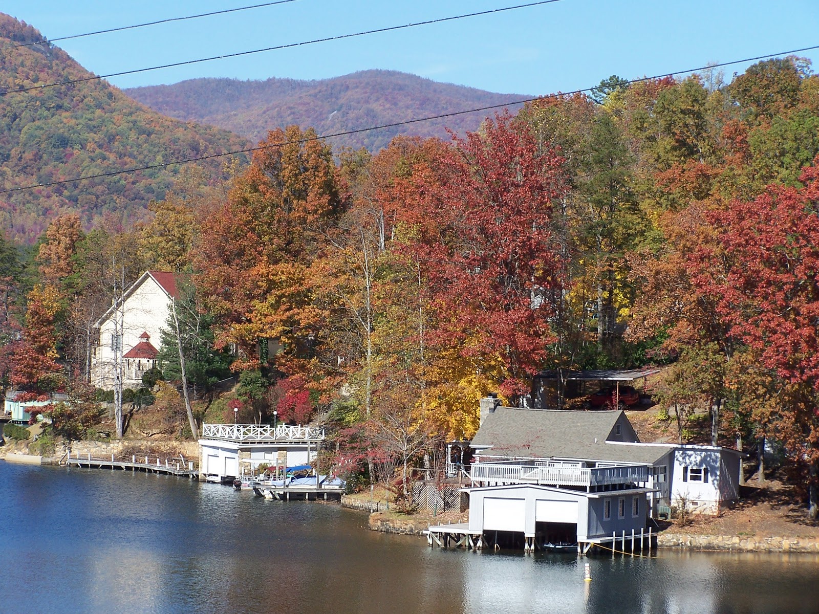 Chimney Rock NC: Lake Lure Fall Leaves as of Nov.10. 2010