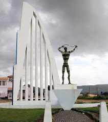 ONDJIRA SUL: Poesia de Namibiano Ferreira e Cultura Angolana.: PEDRAS ...