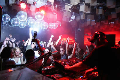 Coming Back mit Sunga: German Night Life