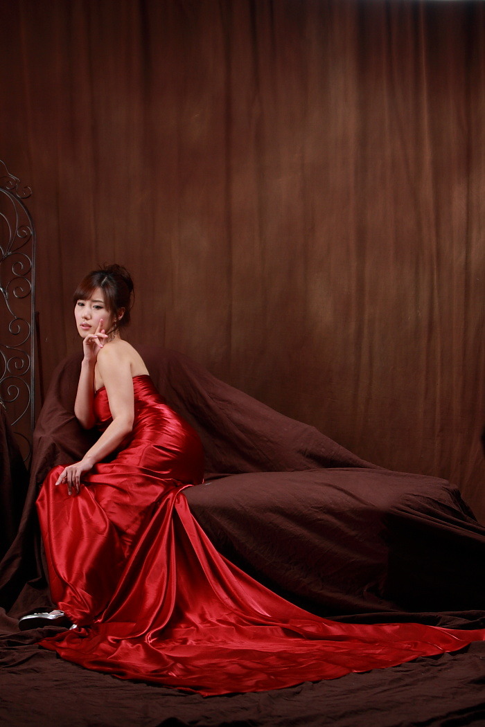 Korean Beautiful Model and Actress, Song Jina 송지나 with Red Gown | K-mall