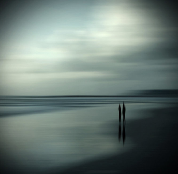 TratoHecho.com: Anja Buhrer: la poesía de los reflejos