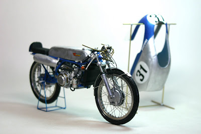 Racing Cafè: Suzuki RK67 50cc 1967-1968 by Woodbell Moto Modeling