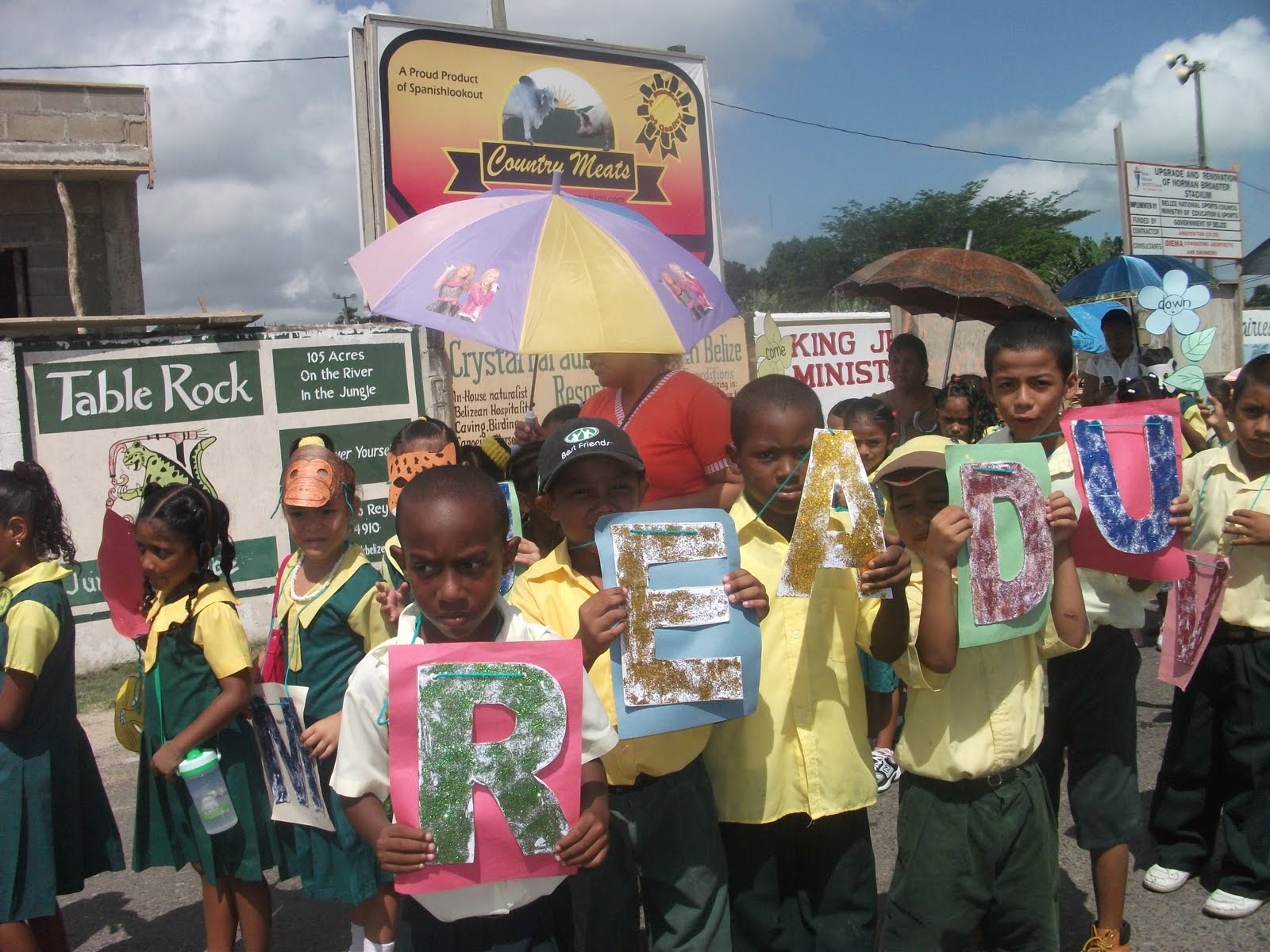 Santa Elena Primary R.C. School: Literacy Parade
