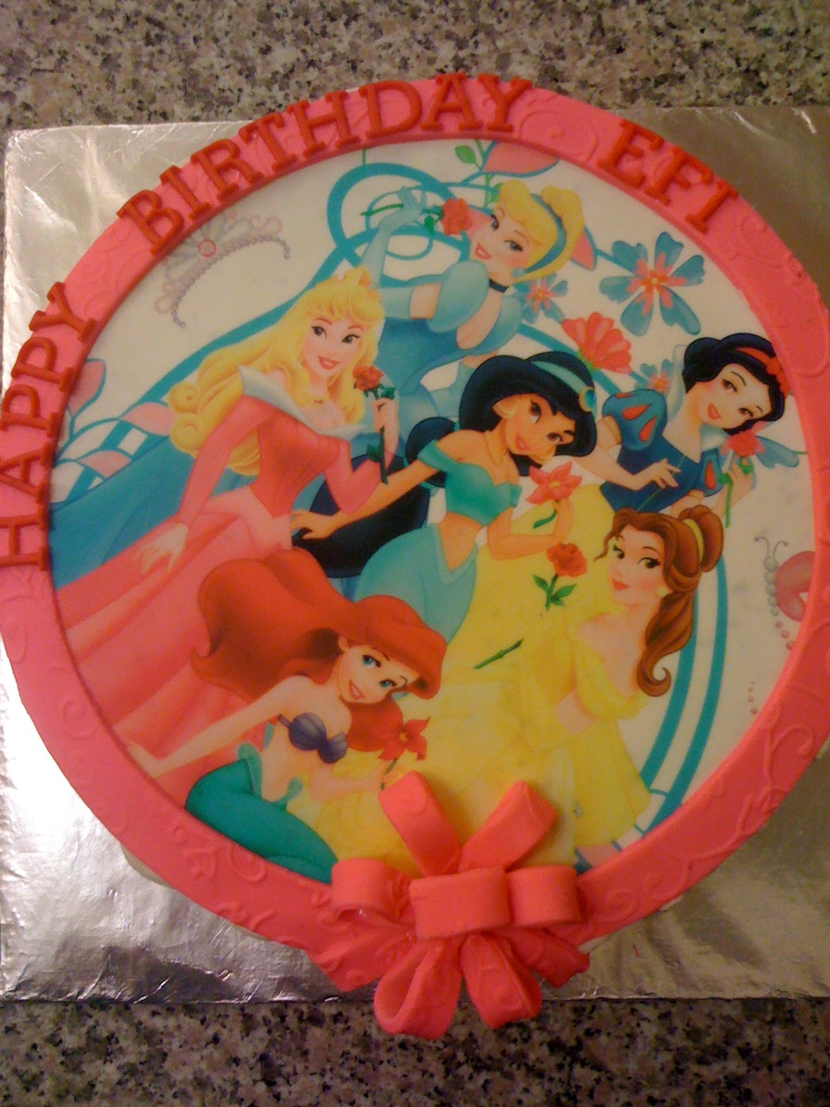 CAKE CUPBOARD: Disney Princess cake - edible image