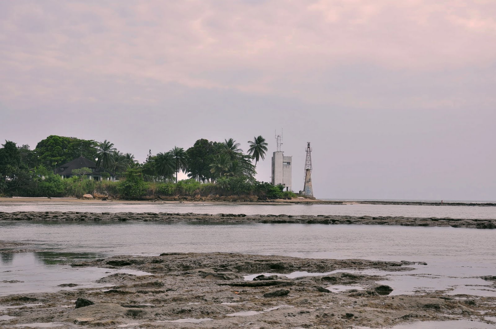 Sam & Pierre à Libreville: Après-midi au Cap Esterias