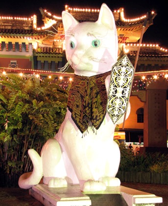 Tempat Menarik di Kuching: Kucing Statue