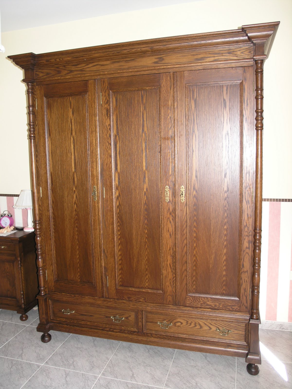 RUSTICAL - Reproducción del Mueble Antiguo: Roperos de 3 y 4 puertas