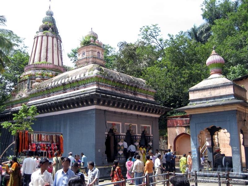 TravAlok: Baneshwar Mahadev Temple Near Nasrapur , Pune.