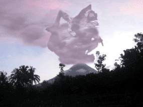 Ayah Rasyid | Online: Heboh Awan Semar di Puncak Merapi