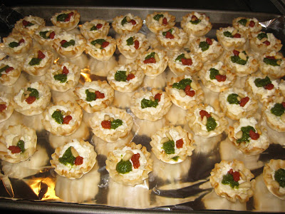 The Full Plate Blog: Easy Appetizer - Savory Christmas Tartlets