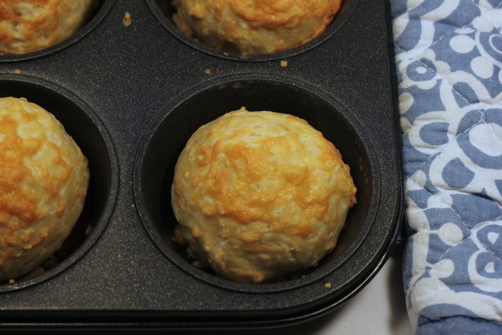 My Kitchen Antics: Cheesy Mini Buns