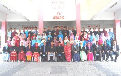 SMK Desa Cemerlang: Warga Pendidik SMKDC 2009 (1)