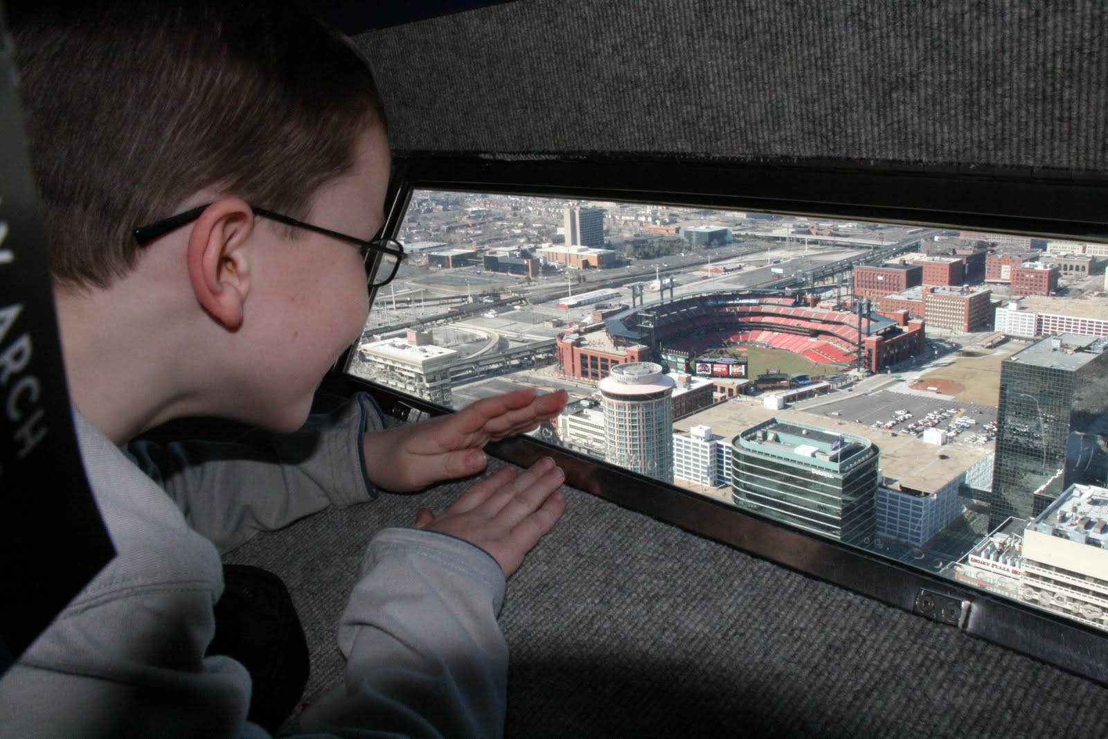 St Louis Gateway Arch Pods | semashow.com