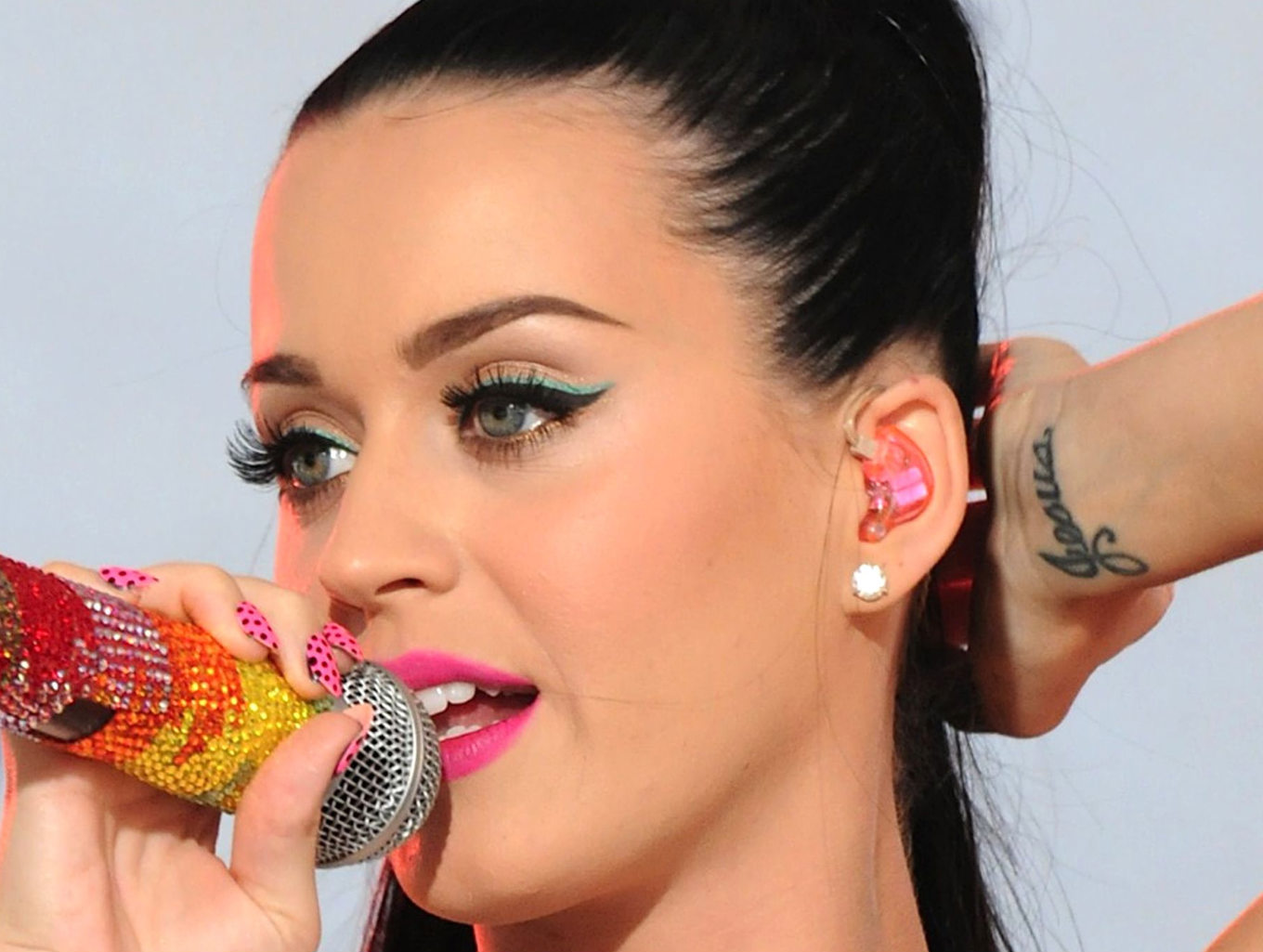 Make Katy Perry ~ rosa