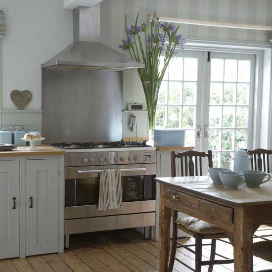 .Lilac Lane Cottage: Country Cottage Kitchens