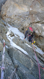 Voyages à la Verticale: Voie Cassin-Eperon Walker-Grandes Jorasses