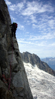 Voyages à la Verticale: Voie Cassin-Eperon Walker-Grandes Jorasses