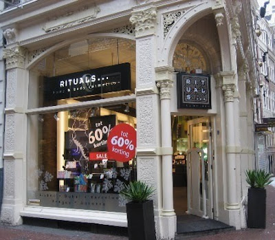 Beauty Shopping In The Netherlands: Branded Stores • Witoxicity