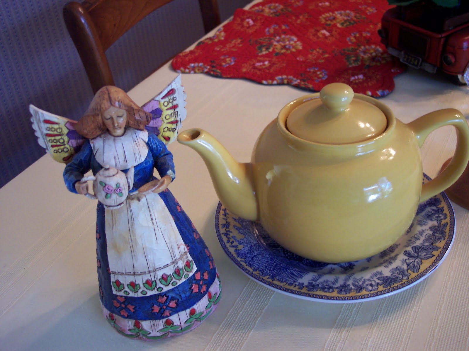 Claudia's Page: Tea Cup Tuesday #22 Angels