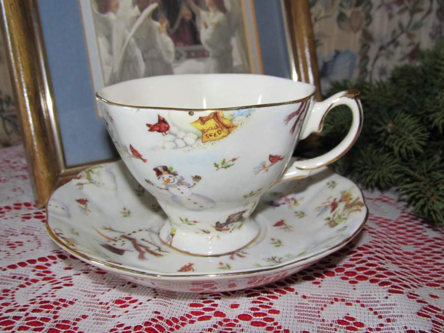 Claudia's Page: Tea Cup Tuesday, Snowmen Cups