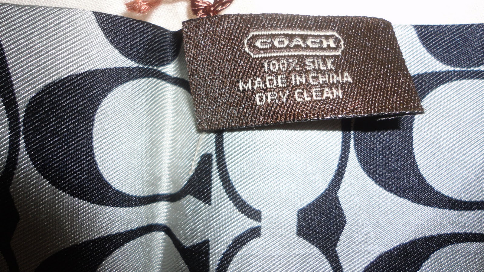 COACH Wild Zebra Signature scarf/head scarf |Everyone can afford ...