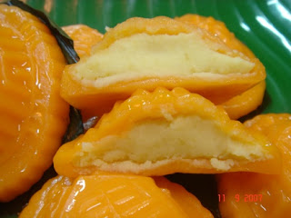 Yochana's Cake Delight! : Traditional Ang Ku Kueh