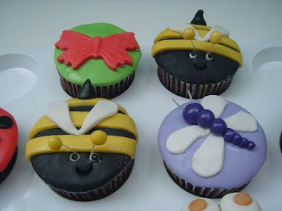 Yochana's Cake Delight! : Insect Cupcakes