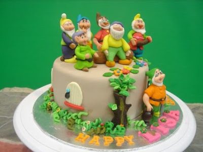 Yochana's Cake Delight! : Dwarf Cake for Lisa