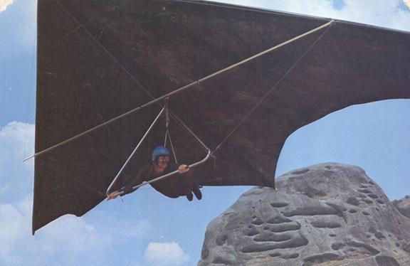 BLACK HOLE REVIEWS: SKY RIDERS (1976) - best ever hang gliding action ...